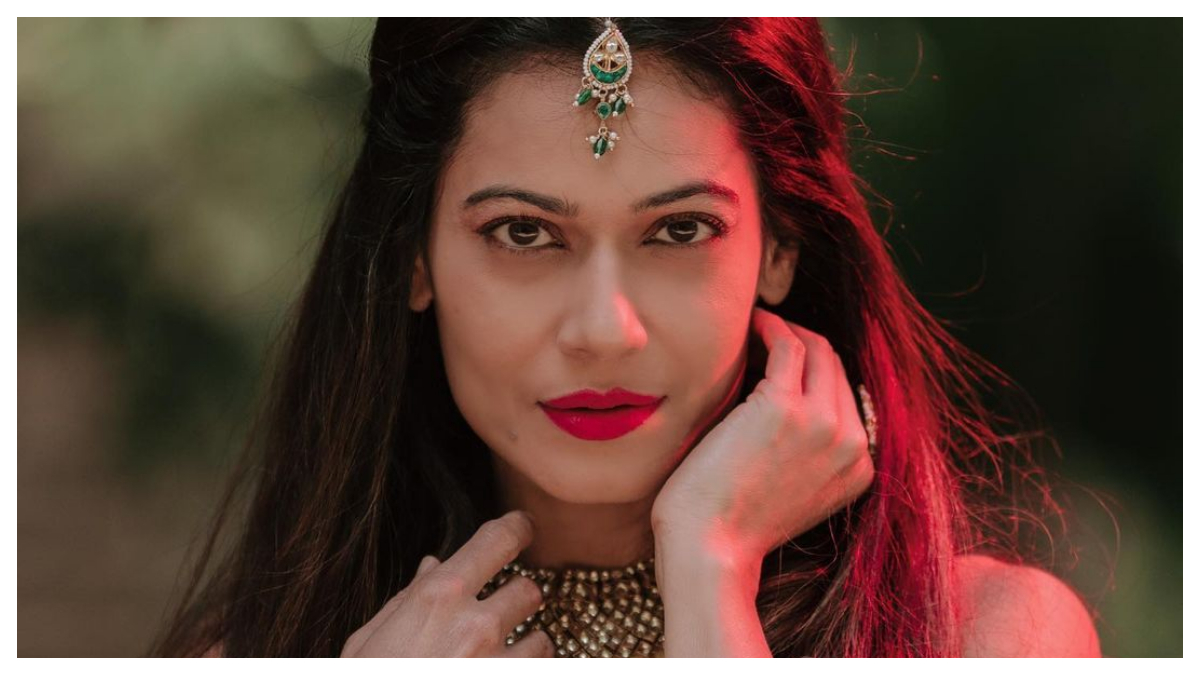 पायल रोहतगी को महात्मा गांधी, जवाहरलाल नेहरू पर ‘आपत्तिजनक’ टिप्पणी ...