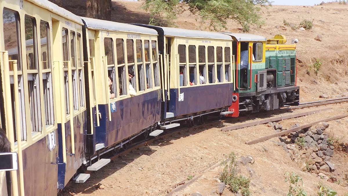 सैलानियों को मिली दीवाली की सौगात, नेरल- माथेरान टॉय ट्रेन शुरू ...