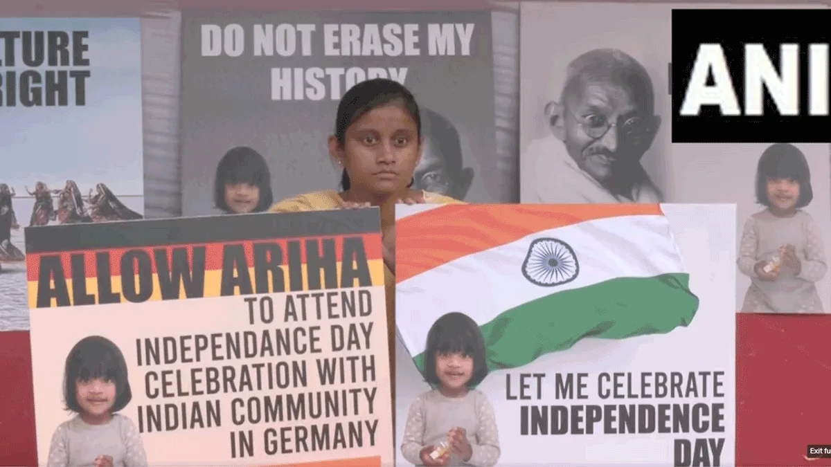 दिल्ली: अपनी 2 साल की मासूम बेटी के लिए जंतर-मंतर पर बैठी इस उदास मां ...